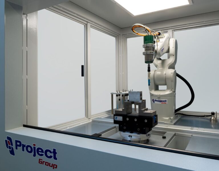 MillingCab - robotic deburring cell - Project Group